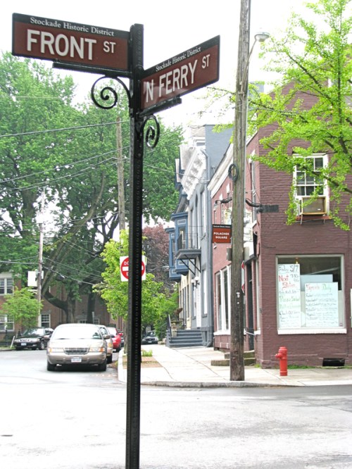 historic district street signs arrive along Front St. (updated) | suns ...