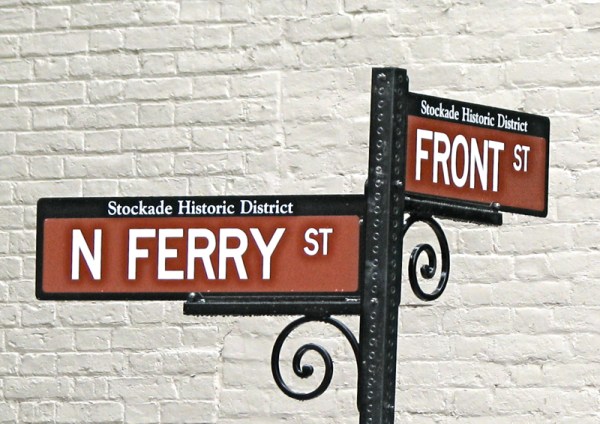 historic district street signs arrive along Front St. (updated) | suns ...