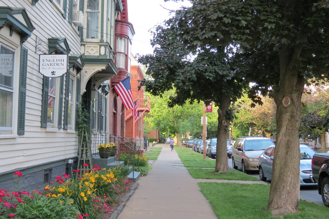Stockade Garden Tour preview (2016) | suns along the Mohawk
